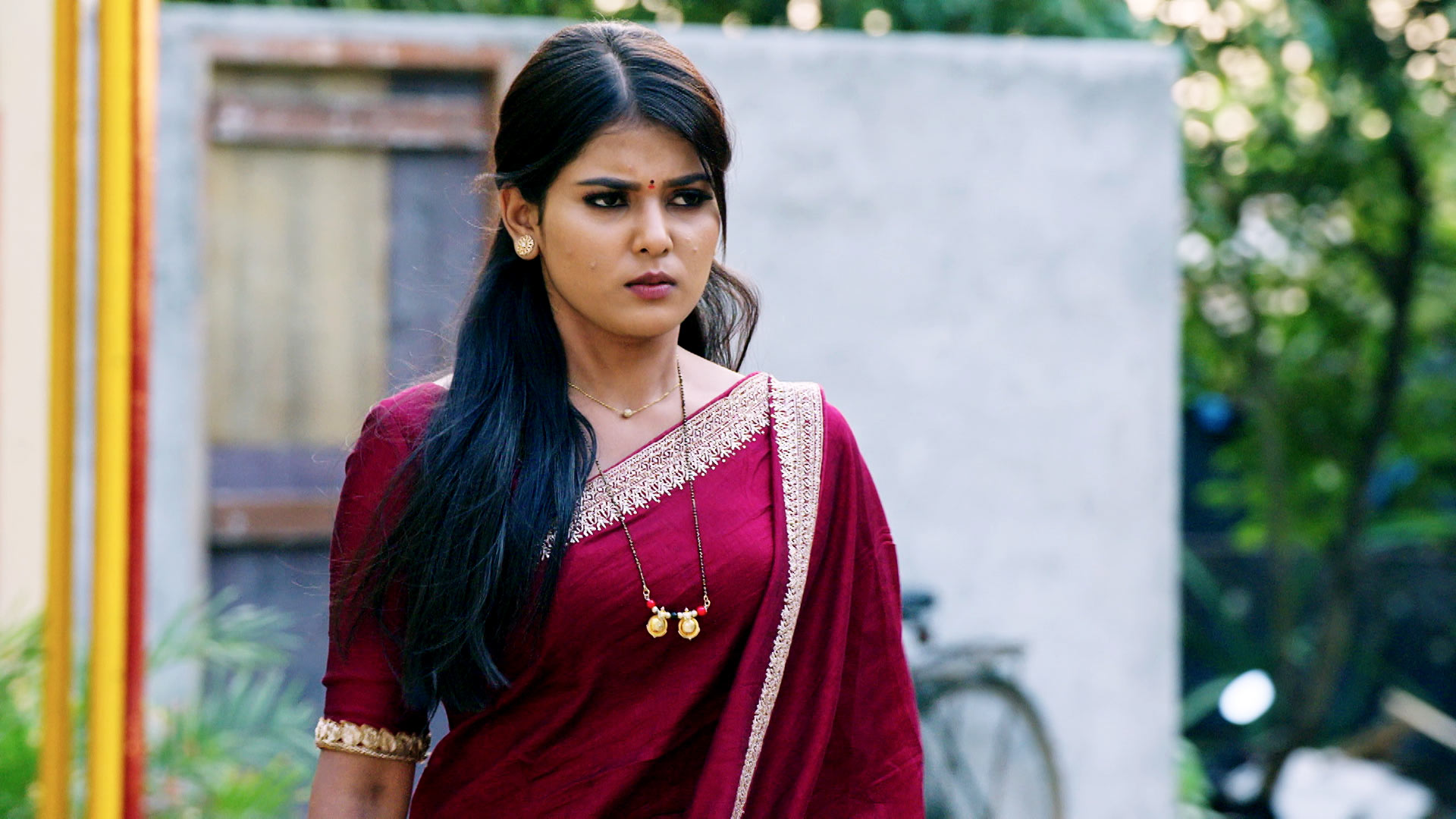 Watch Yajamana Episode 96 on JioHotstar