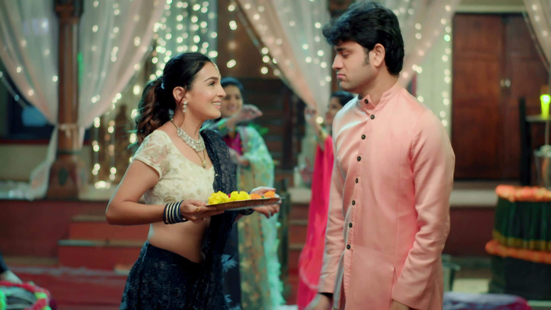 Watch Pandya Store S1 Episode 142 on JioHotstar