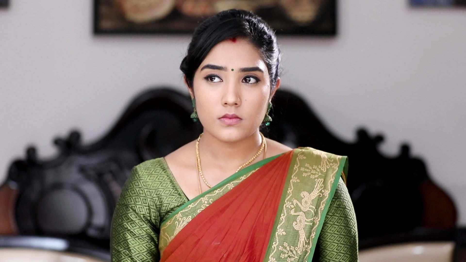 Watch Senthoora Poove Episode 213 on JioHotstar