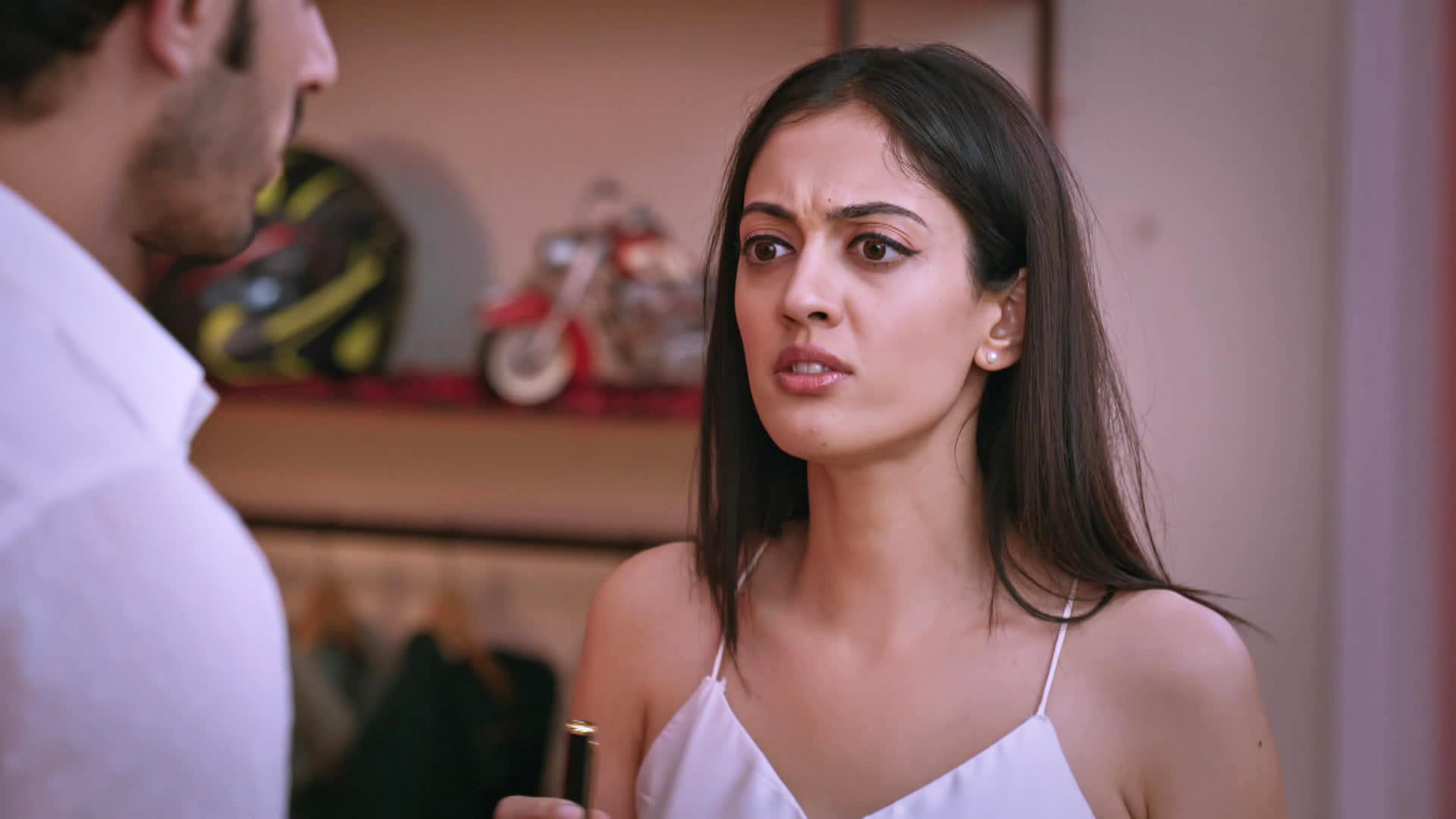 Watch Apollena S1 Episode 71 on JioHotstar