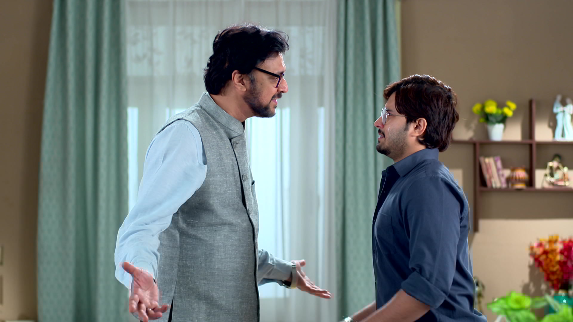 Watch Anurager Chhowa S1 Episode 887 on JioHotstar