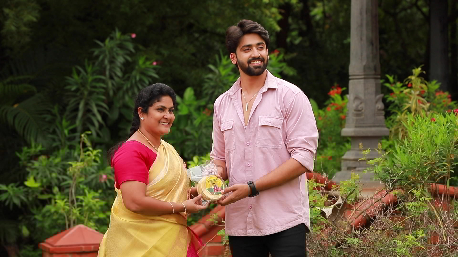 Watch Mahanadhi Episode 384 on JioHotstar