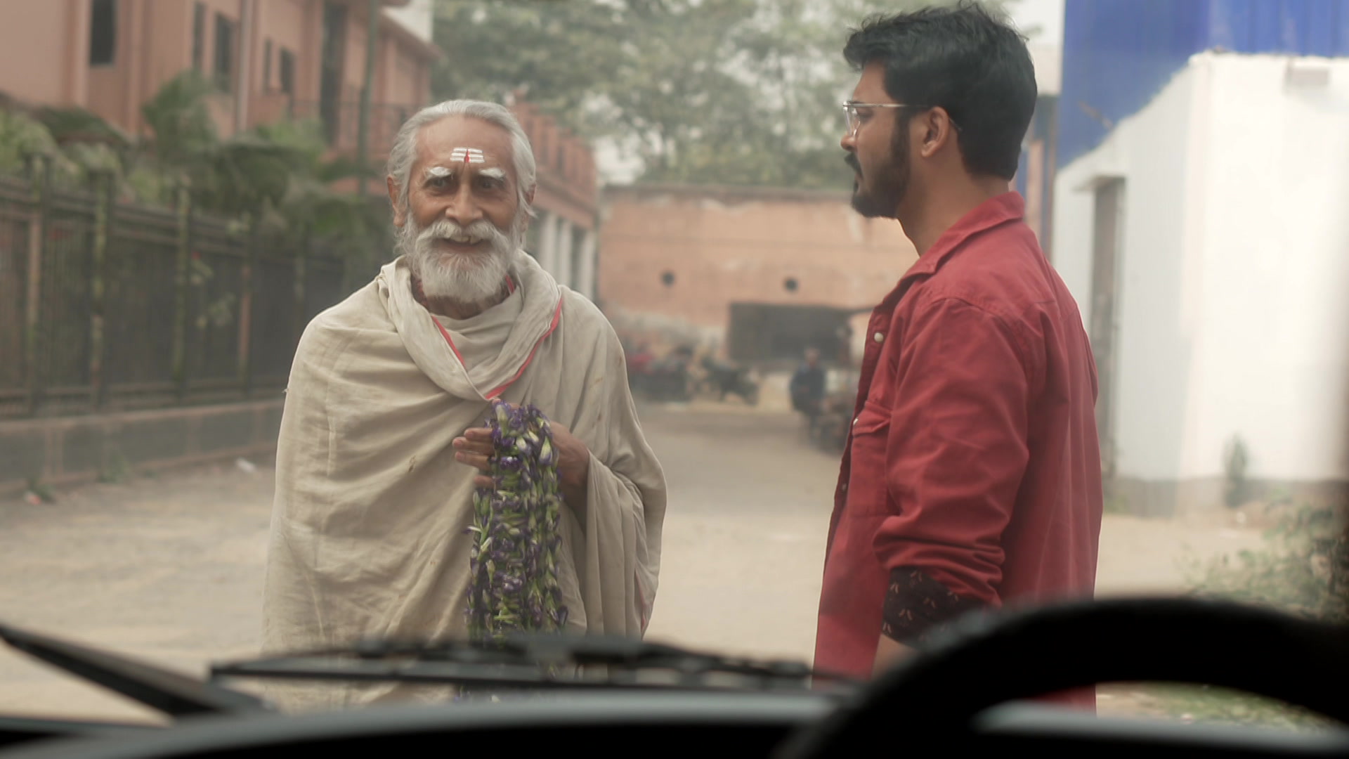 Watch Ponchomi S1 Episode 29 on JioHotstar