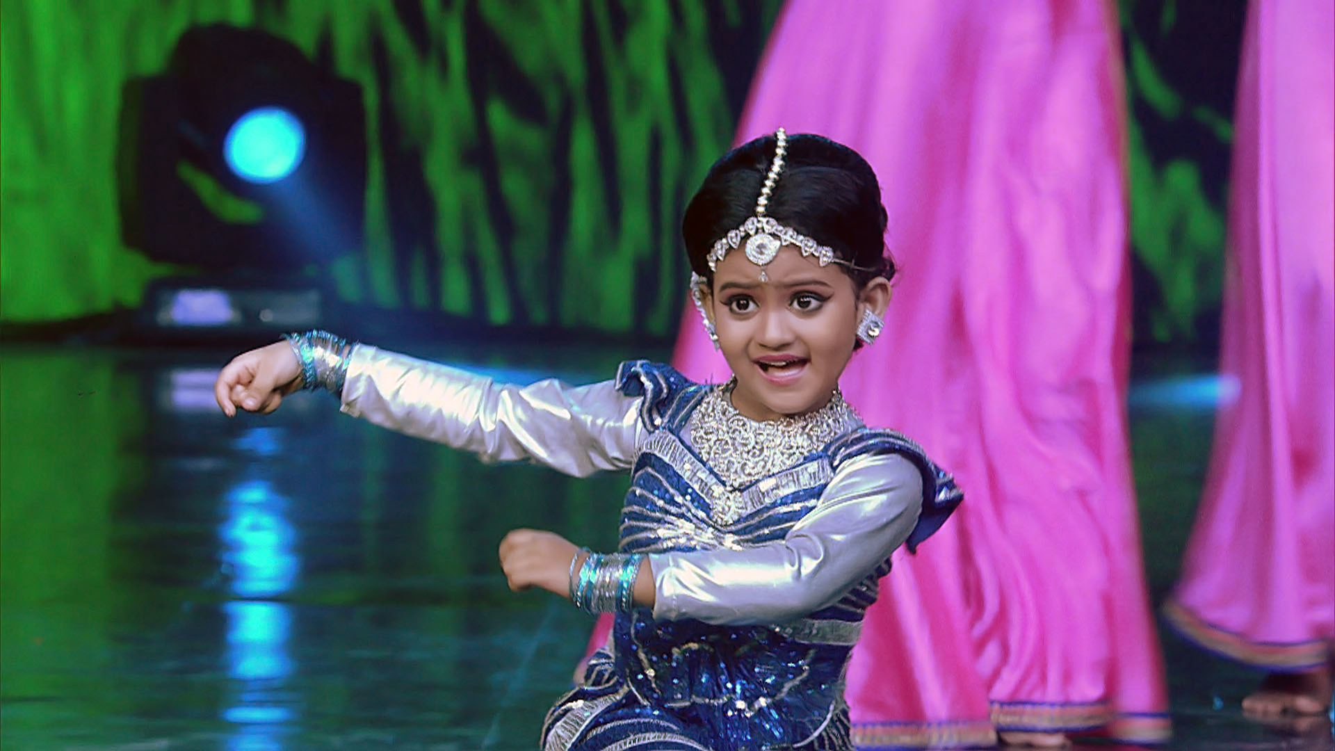 Watch Dance Dance Junior S1 Episode 7 on JioHotstar