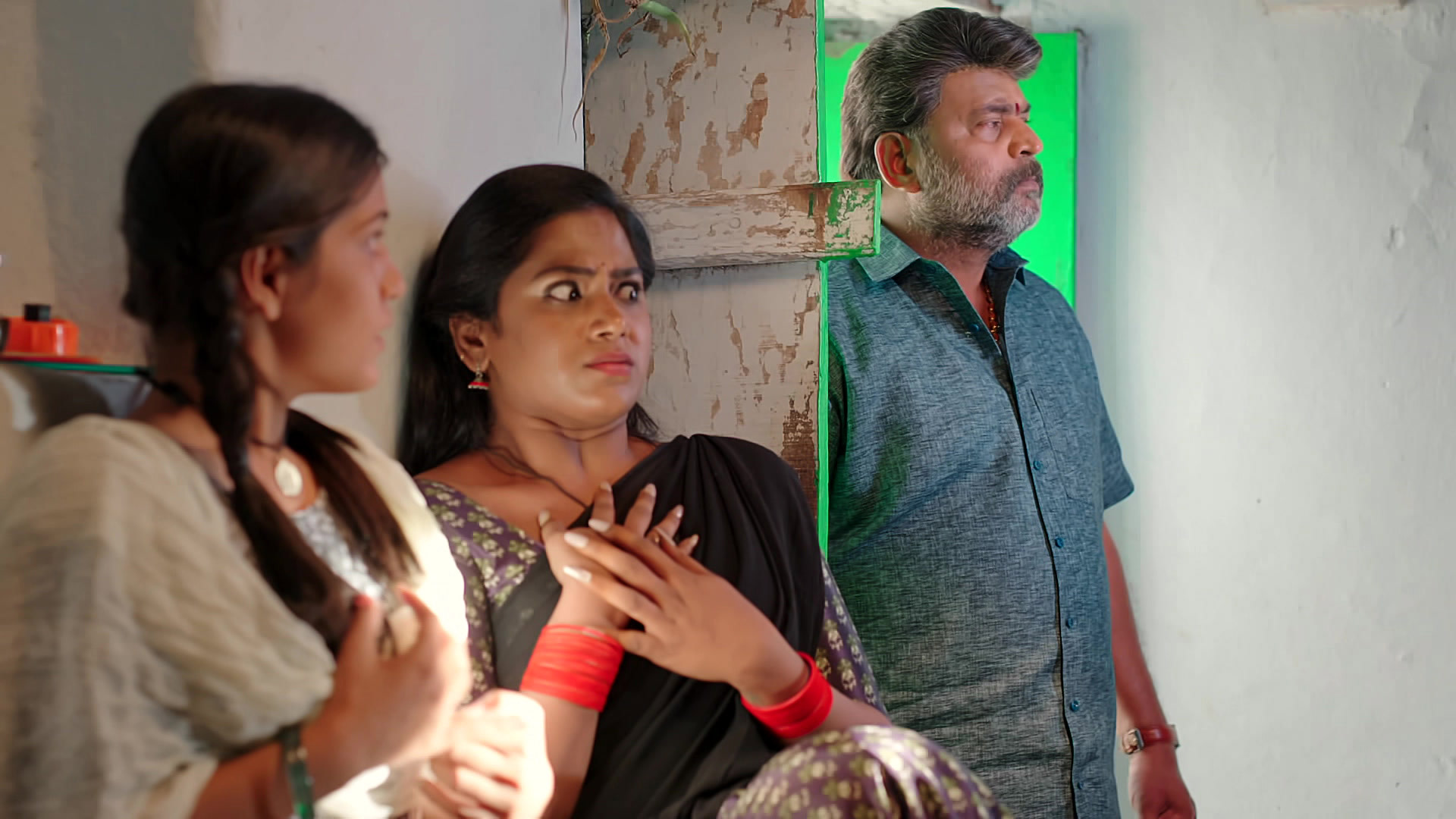 Watch Illu Illalu Pillalu Episode 100 on JioHotstar