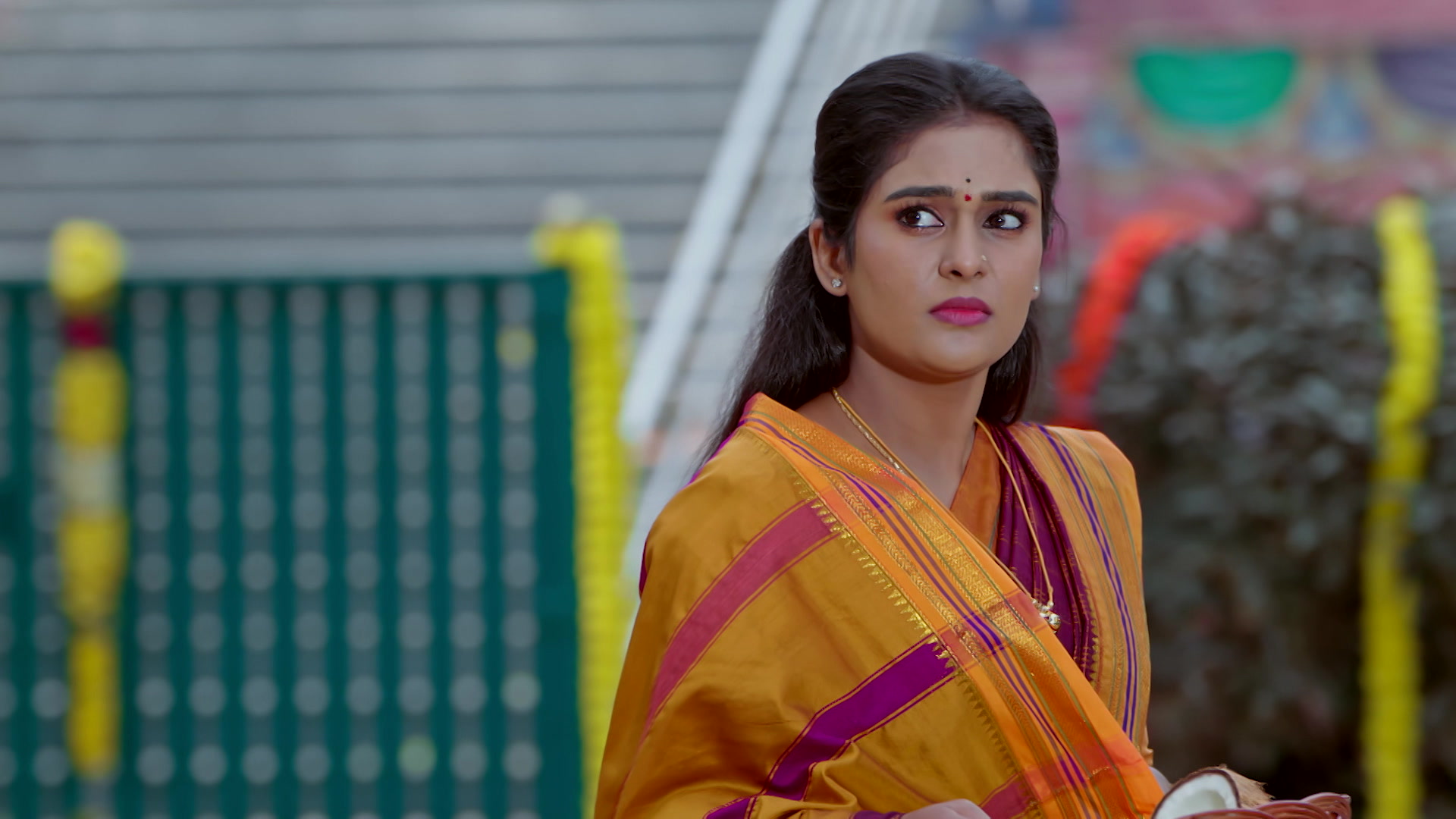 Watch Sharade S1 Episode 278 on JioHotstar