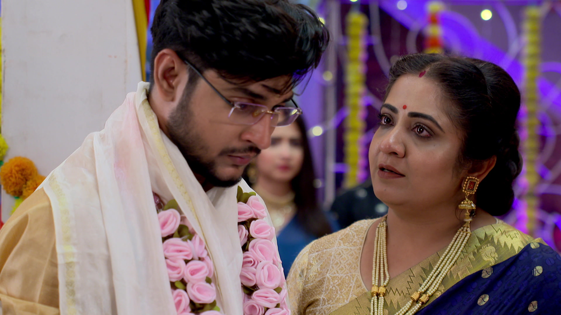 Watch Gaatchora S1 Episode 456 on JioHotstar