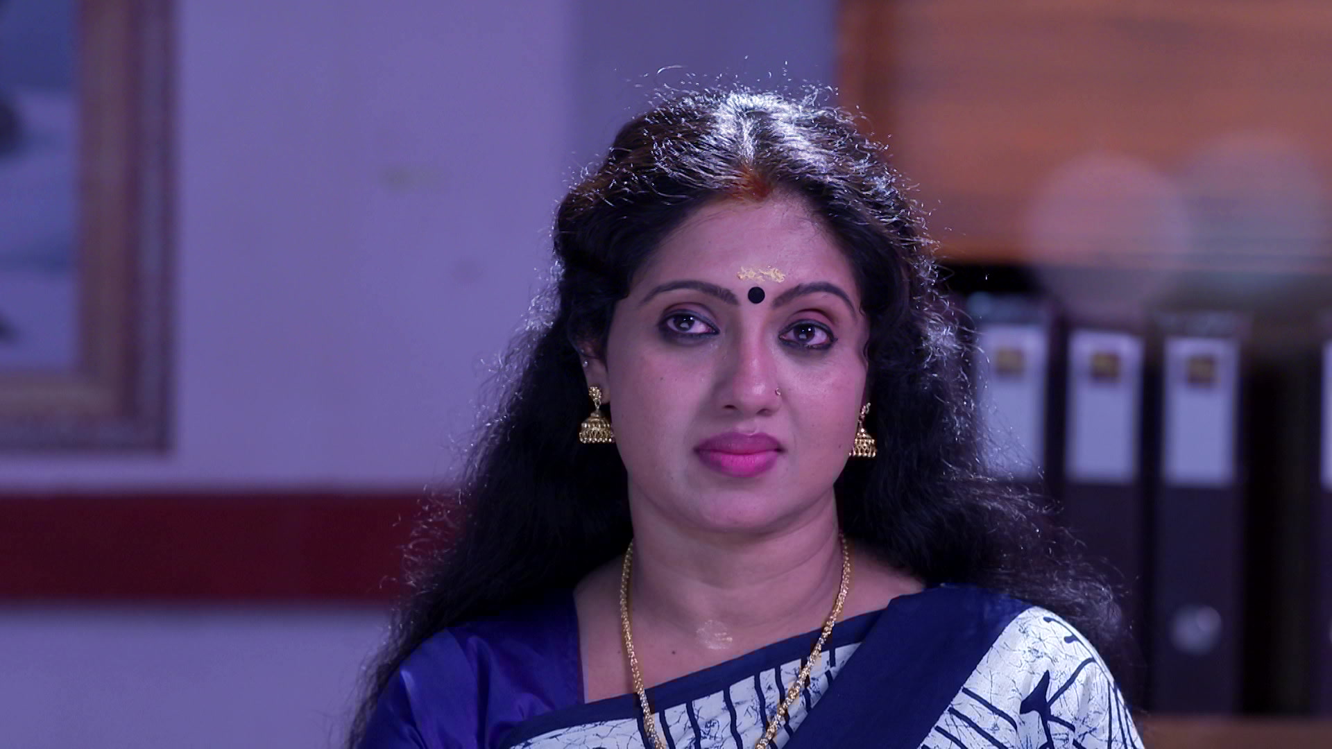 Watch Mounaragam Episode 1256 on JioHotstar