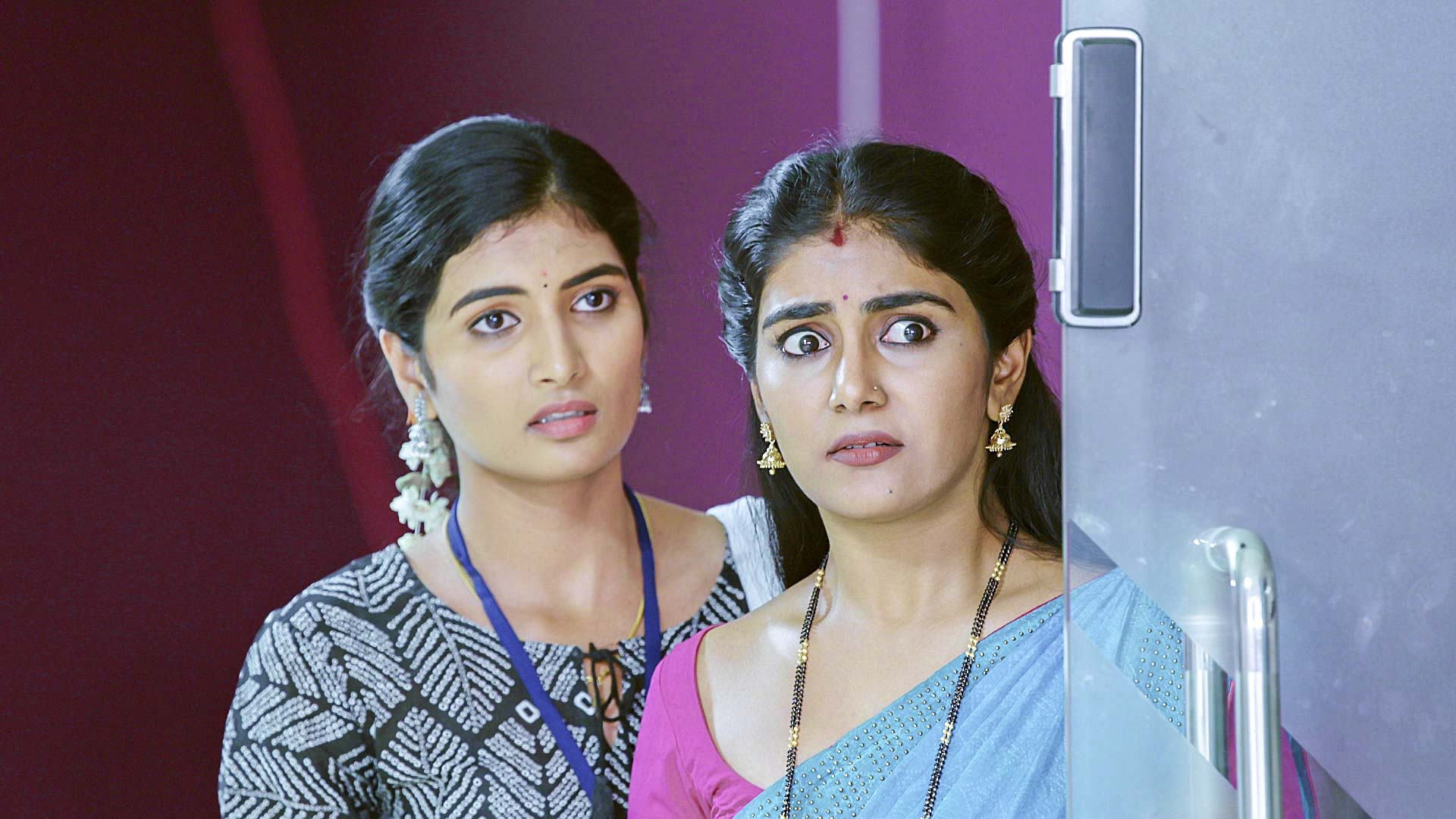 Watch Aase Episode 461 on JioHotstar