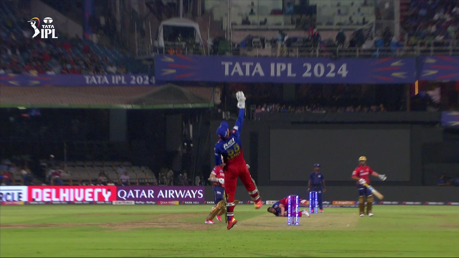 Rawat Takes A Good Catch To Get Curran