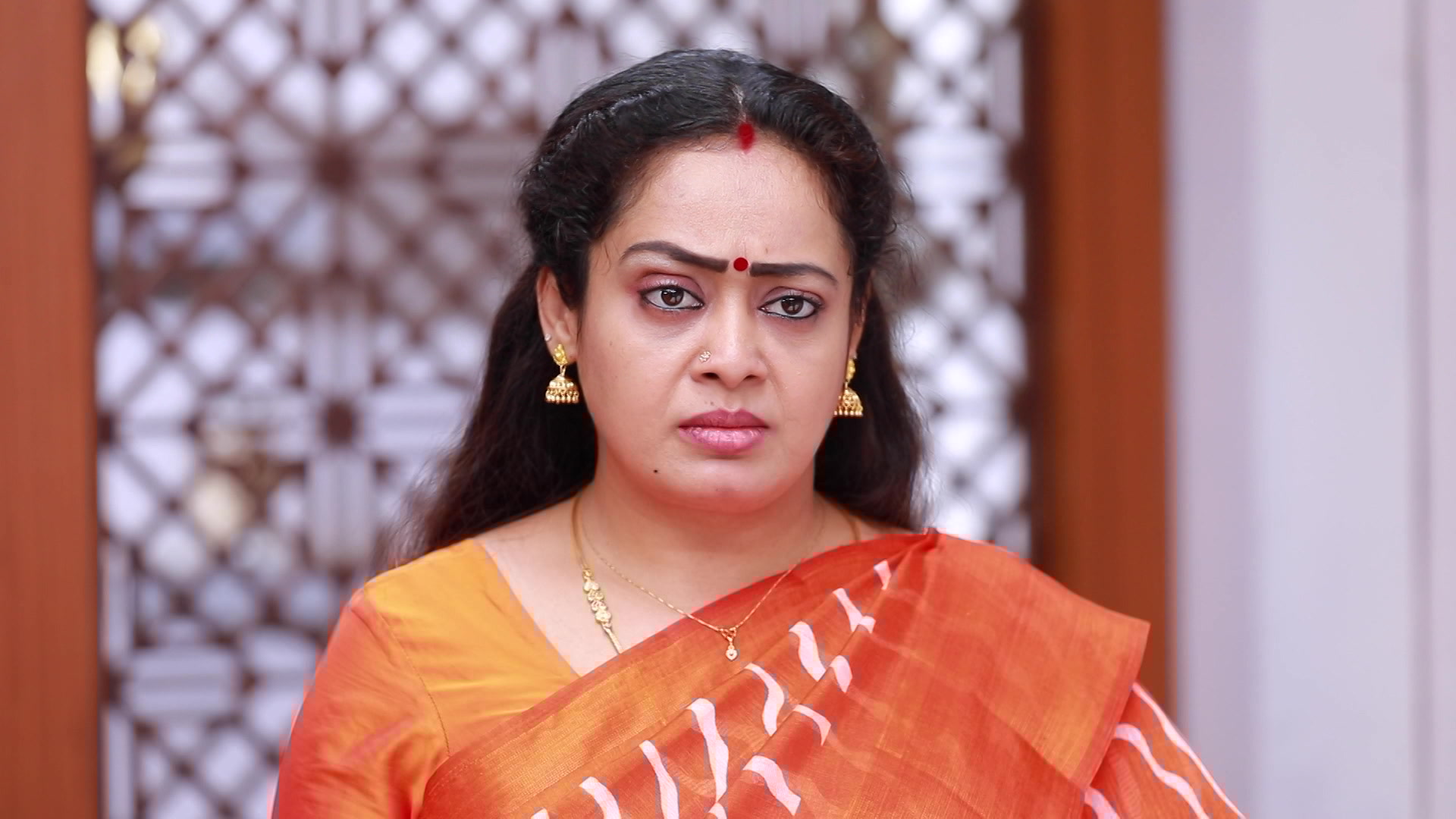 Watch Mahanadhi Episode 465 on JioHotstar