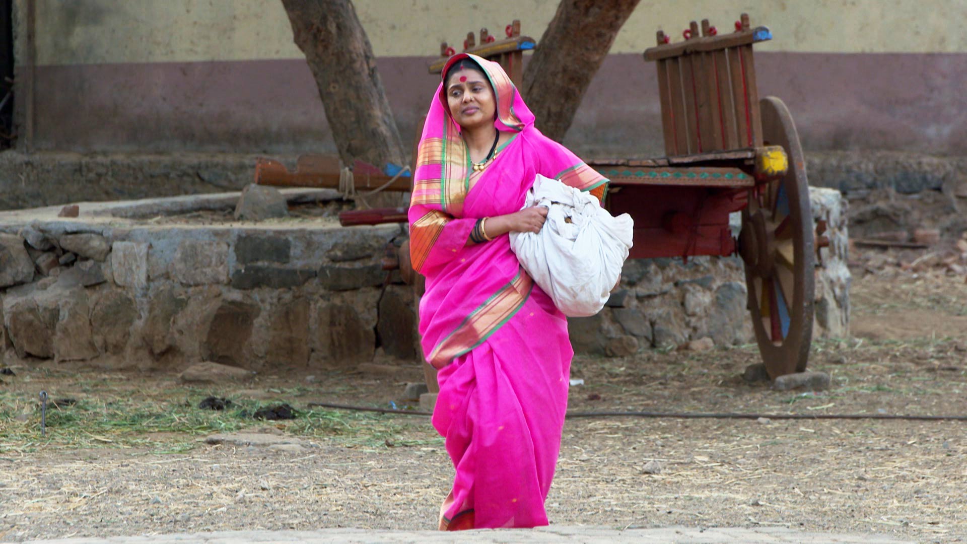 Watch Pavada Purasha Episode 965 on JioHotstar