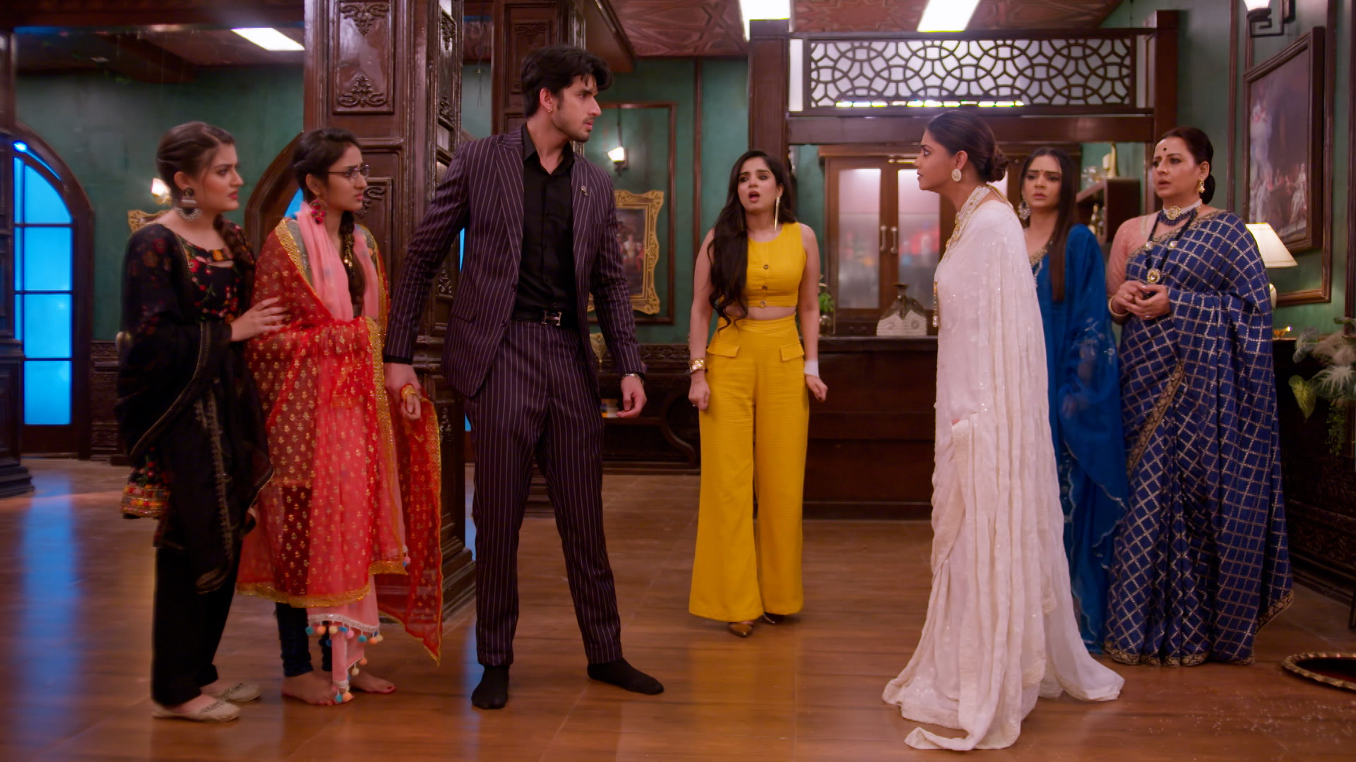 Watch Parineetii S1 Episode 1214 on JioHotstar