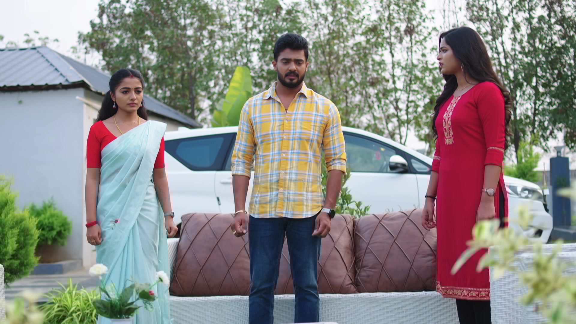 Watch Geetha L.L.B Episode 55 on JioHotstar