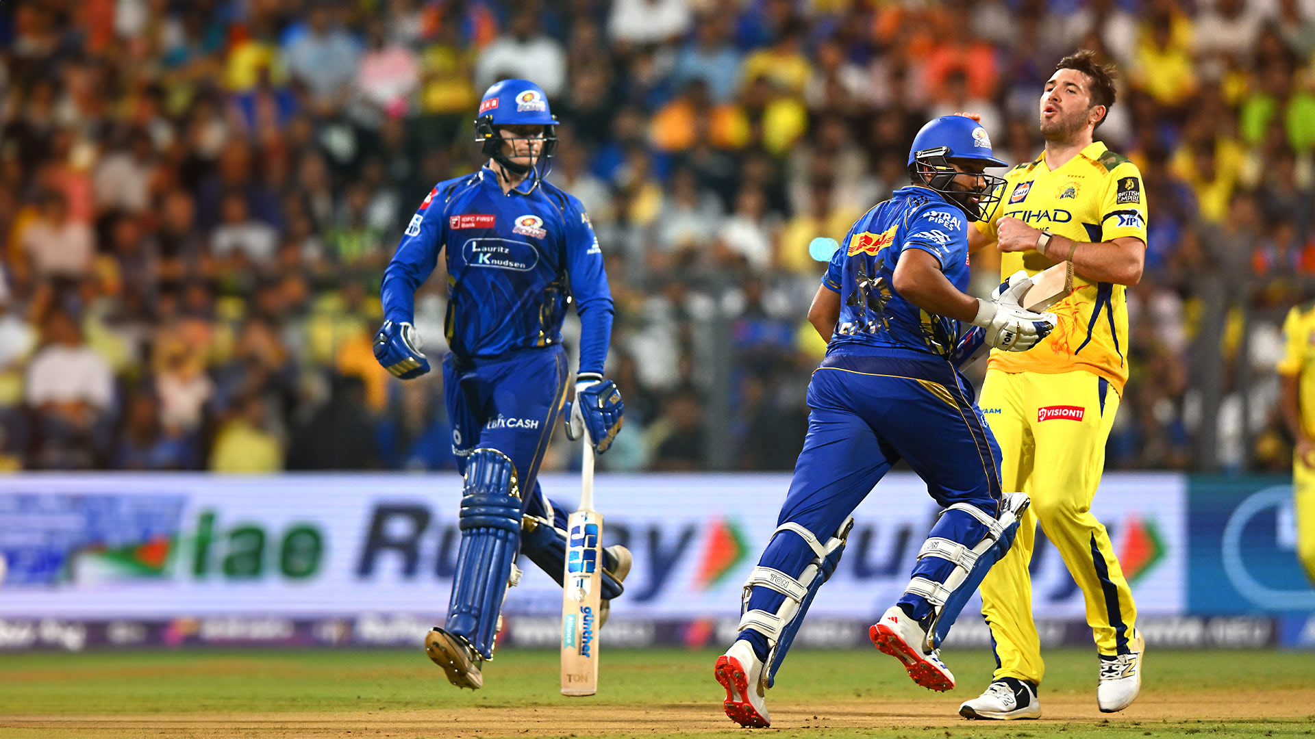 158/1! MI Canter towards Their Target