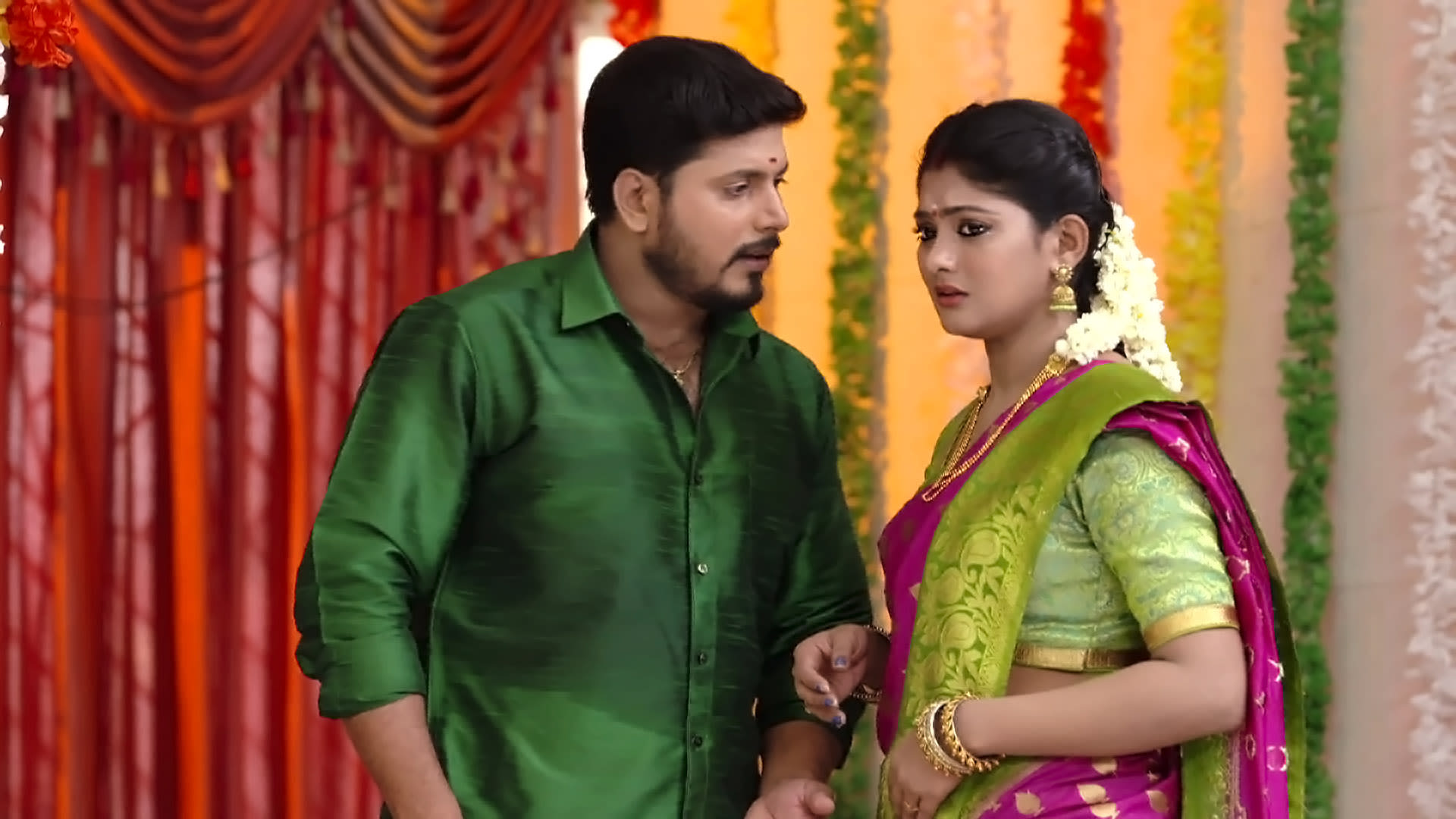 Watch Divya, Prashanth Get Worried Online