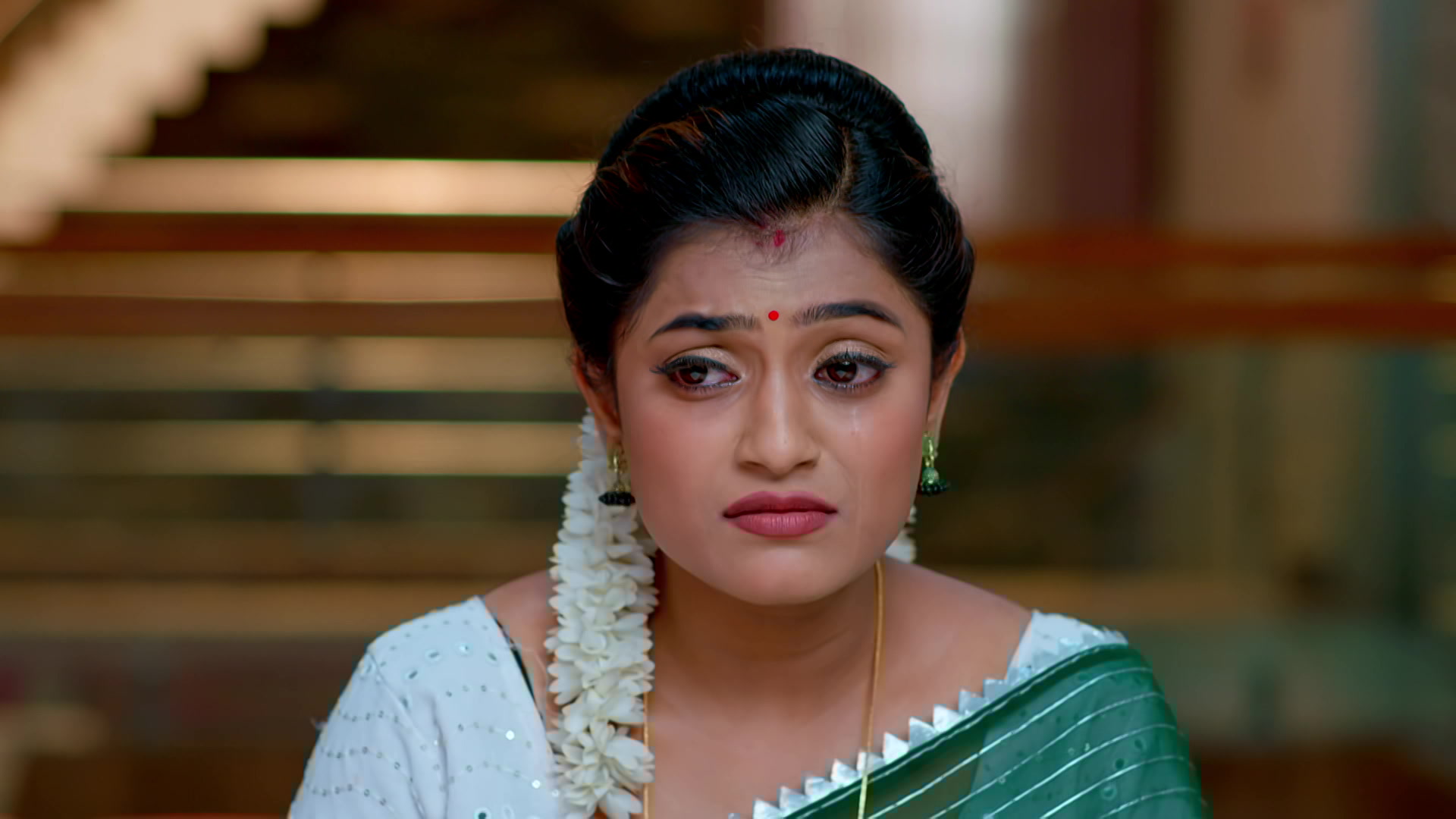 Watch Kumkuma Puvvu S8 Episode 1735 on JioHotstar