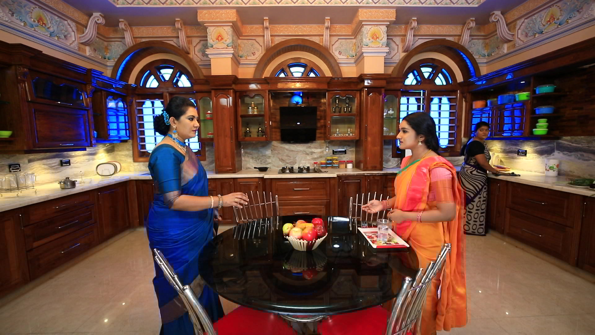 Watch Mouna Raagam 2 S2 Episode 124 on JioHotstar