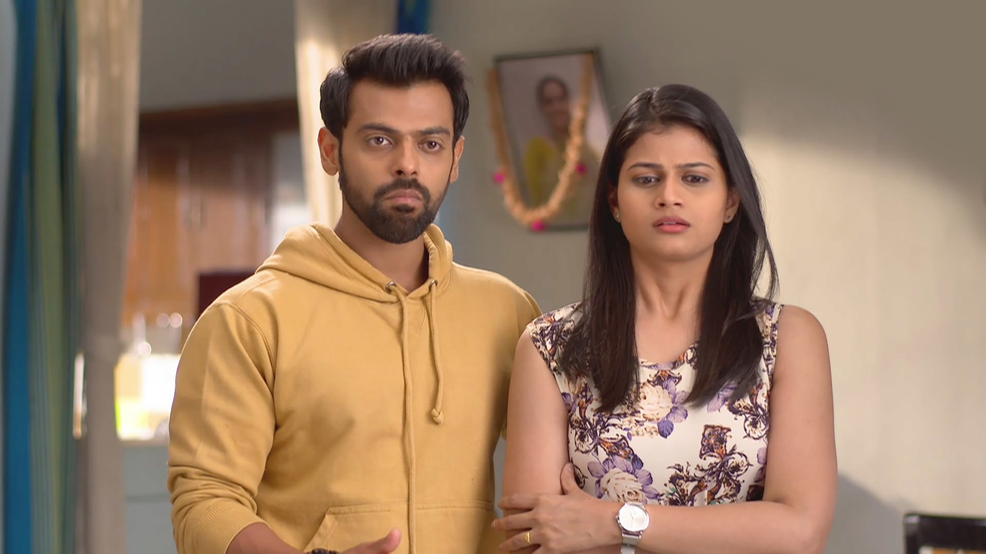 Watch Meera, Amit Comfort Aavni Online