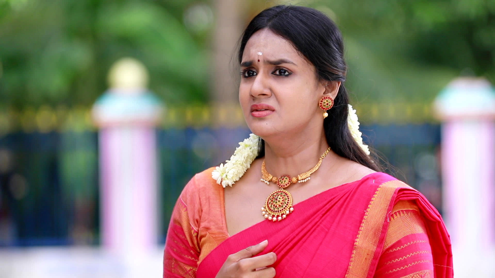 Watch Sindhu Bairavi Kacheri Arambam Episode 126 on JioHotstar