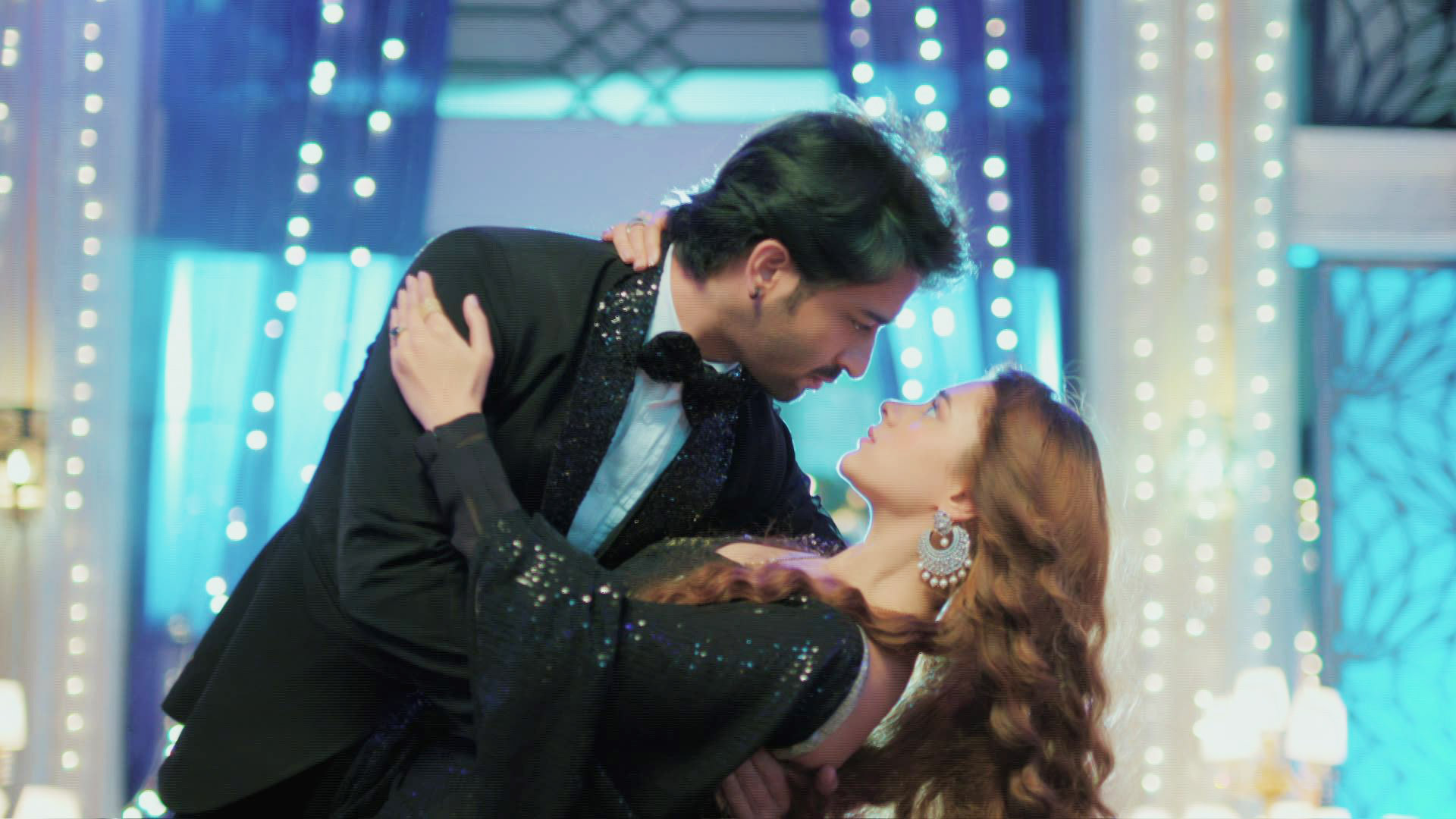 Watch Woh To Hai Albelaa Episode 73 on JioHotstar