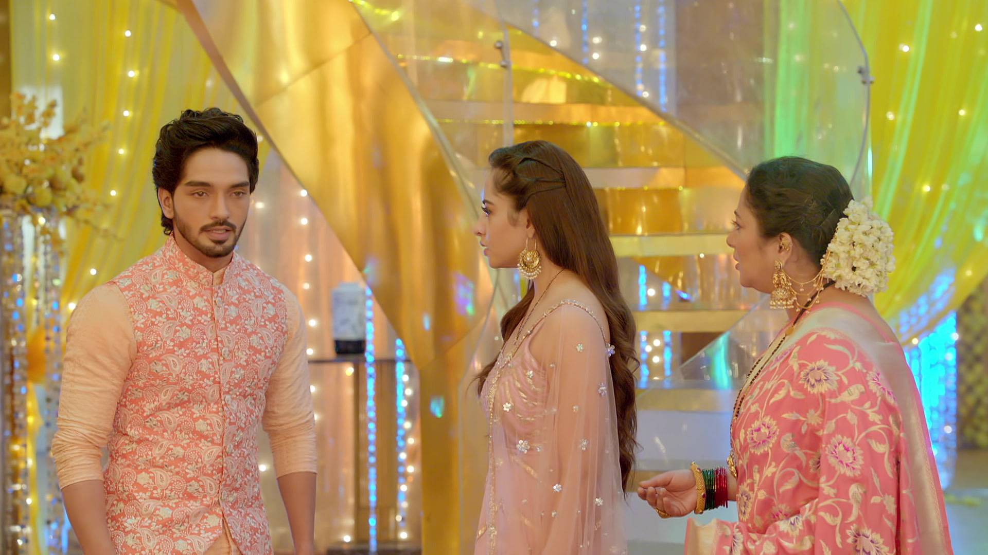 Watch Nazar S1 Episode 328 on Disney+ Hotstar