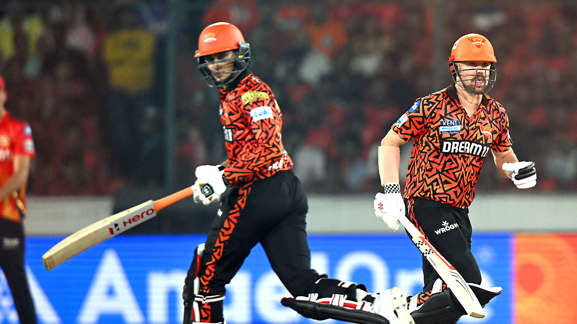 Openers Smash 83, Set Up SRH Chase