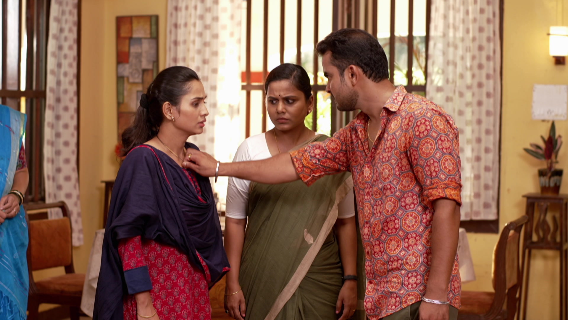 Watch Man Dhaga Dhaga Jodte Nava S1 Episode 25 on JioHotstar