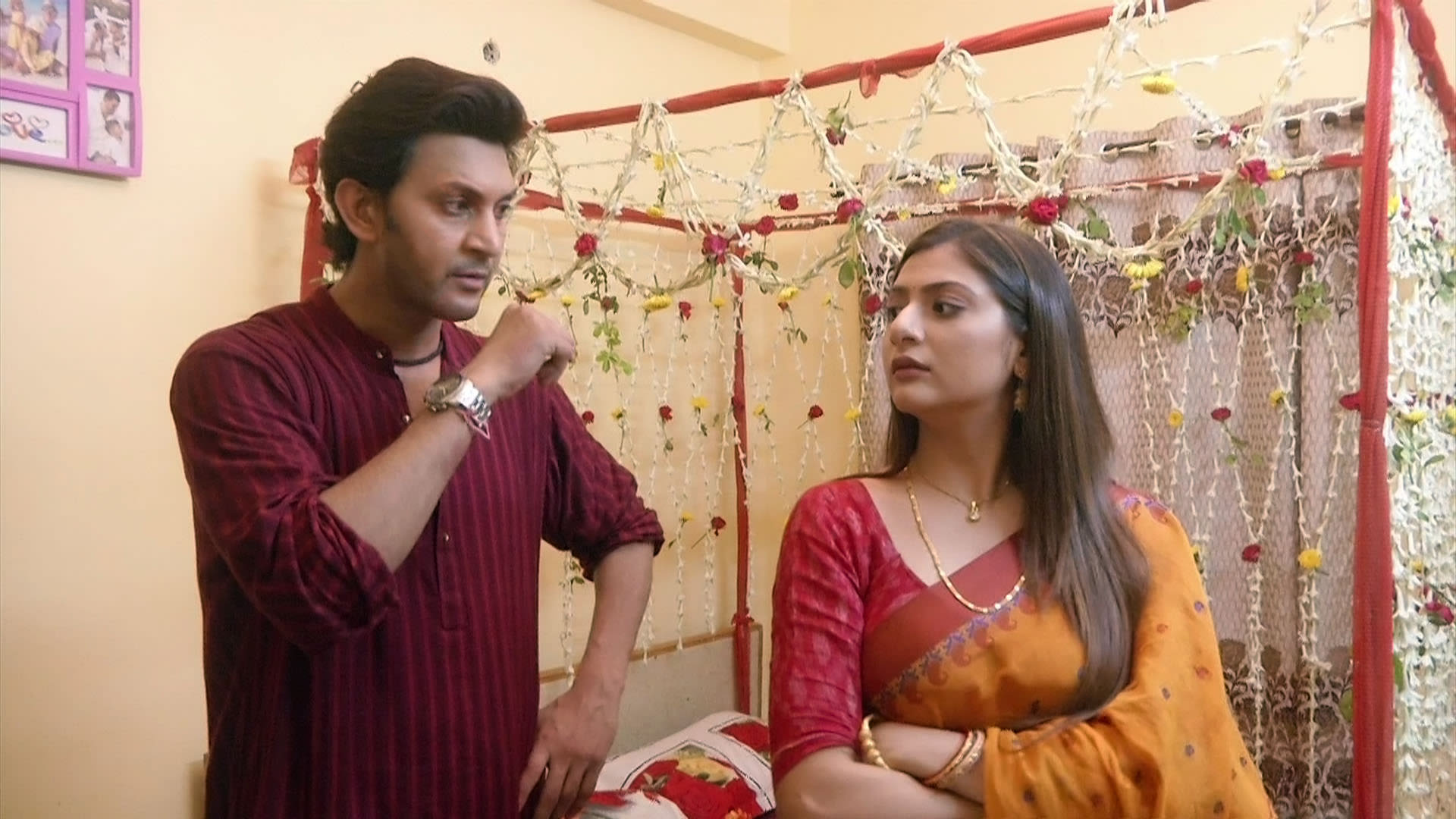 Watch Khelaghor S1 Episode 178 on JioHotstar