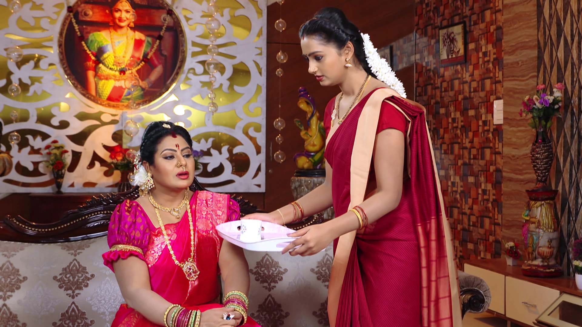 Watch Bangarada Panjara S1 Episode 91 on JioHotstar