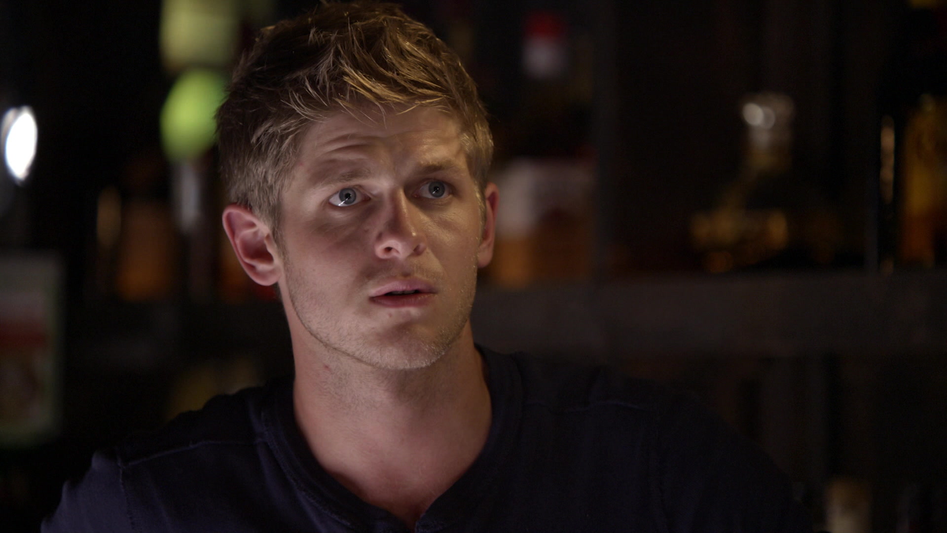 Nonton Middle Man Season 6 Episode 7 - Middle Man di Disney+