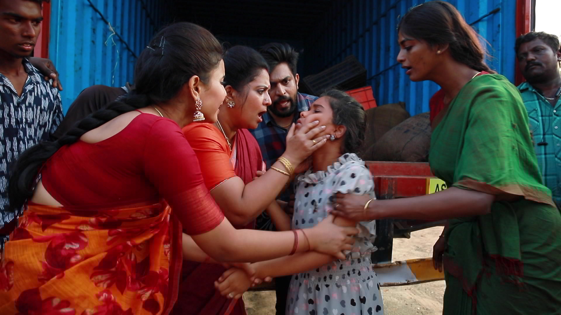 Watch Barathi Kannamma 2 Episode 979 on JioHotstar