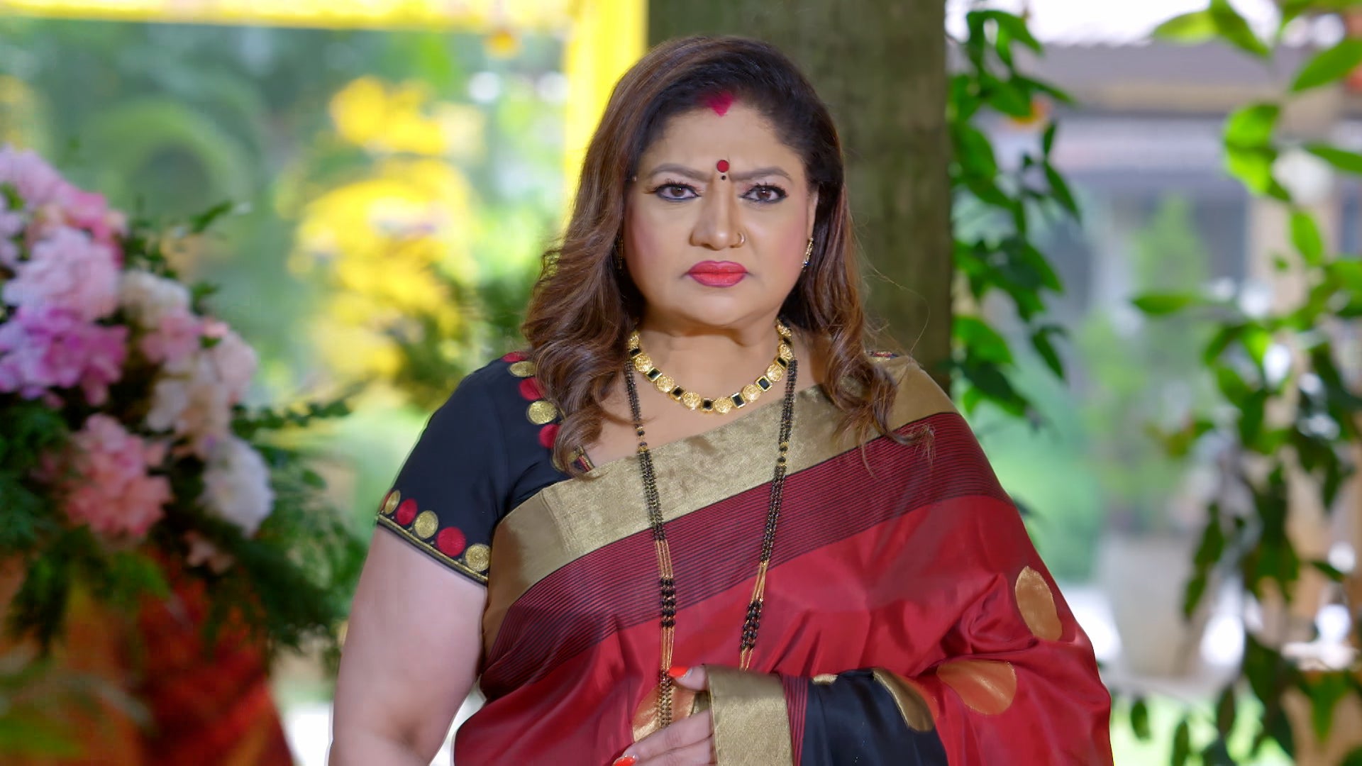 Watch Antarapata Episode 207 on JioHotstar