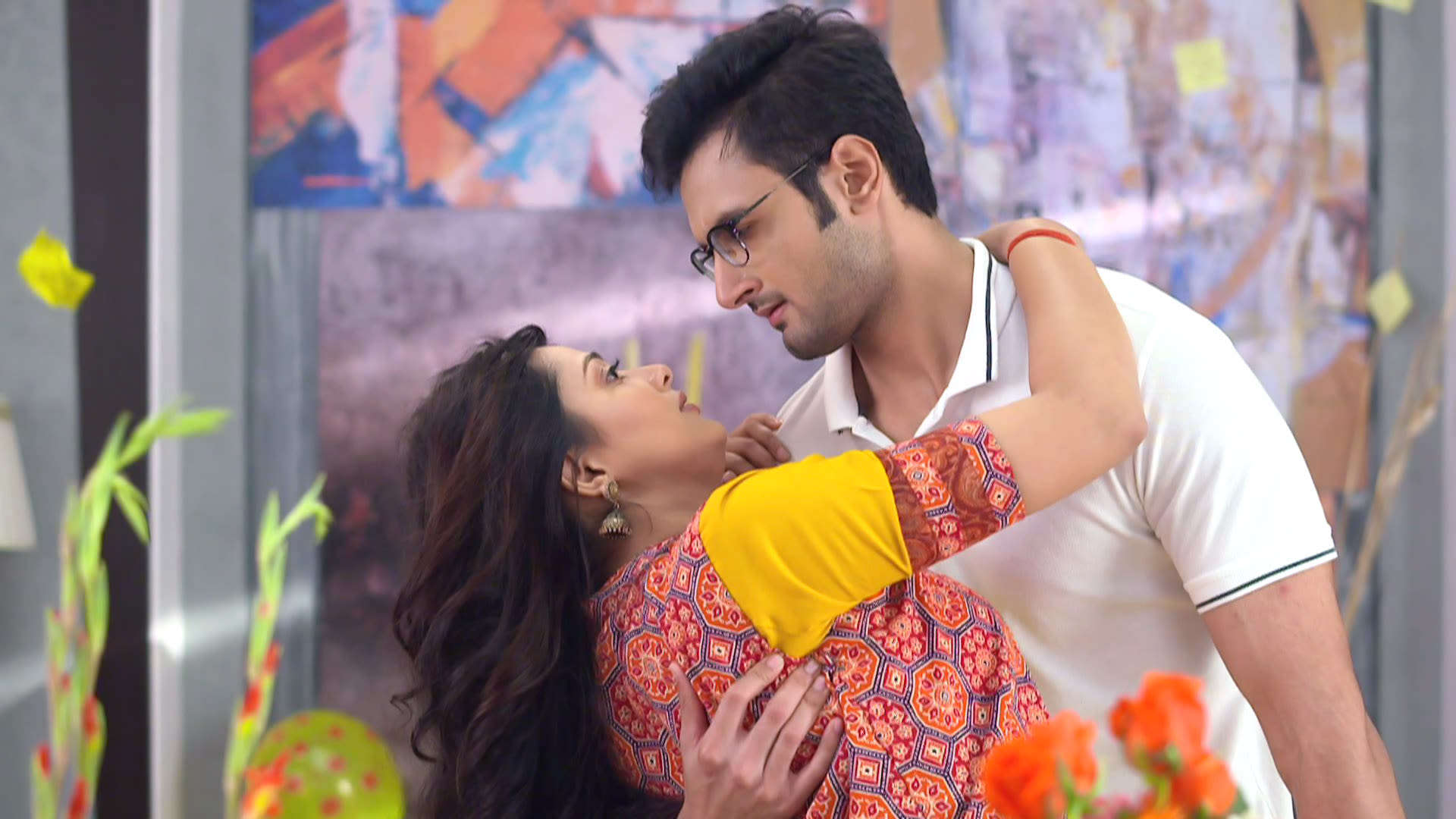 Watch Ekhane Akash Neel Episode 42 on JioHotstar