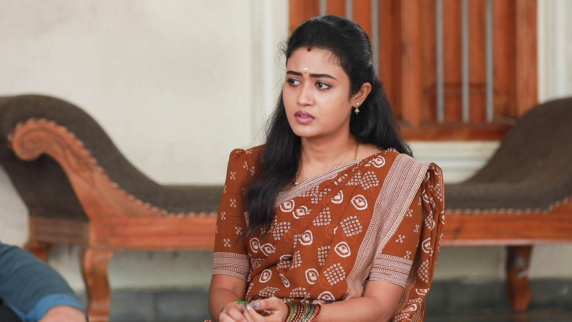 Watch Mahanadhi S1 Episode 742 on JioHotstar