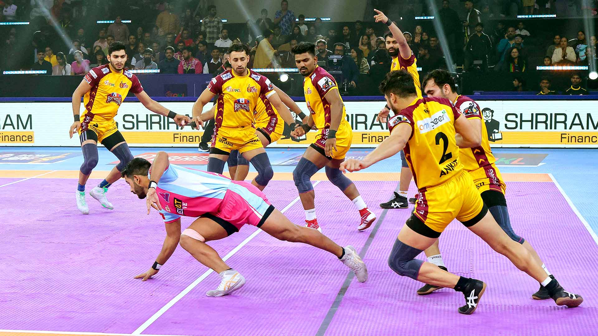 Replay: Panthers vs Titans