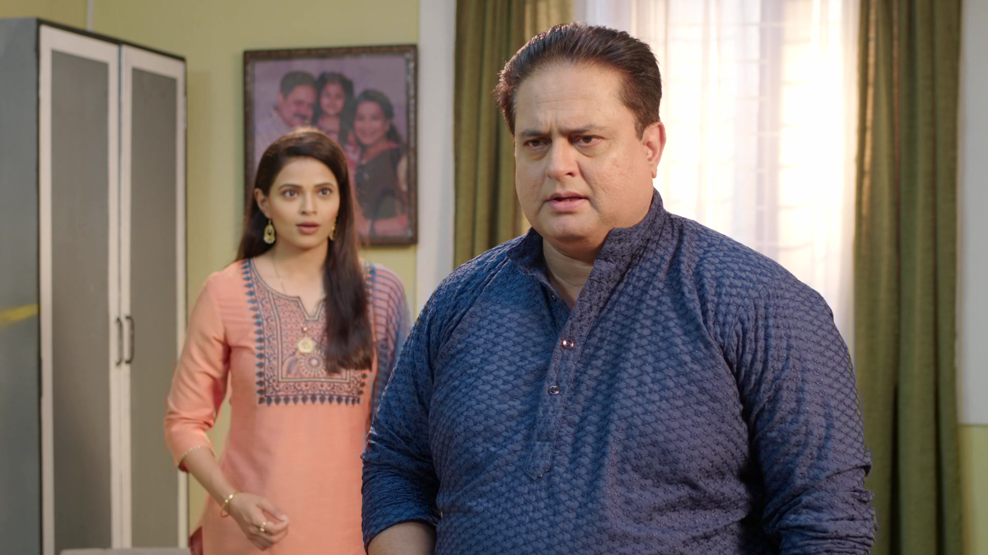 Watch Tharala Tar Mag Episode 450 on JioHotstar