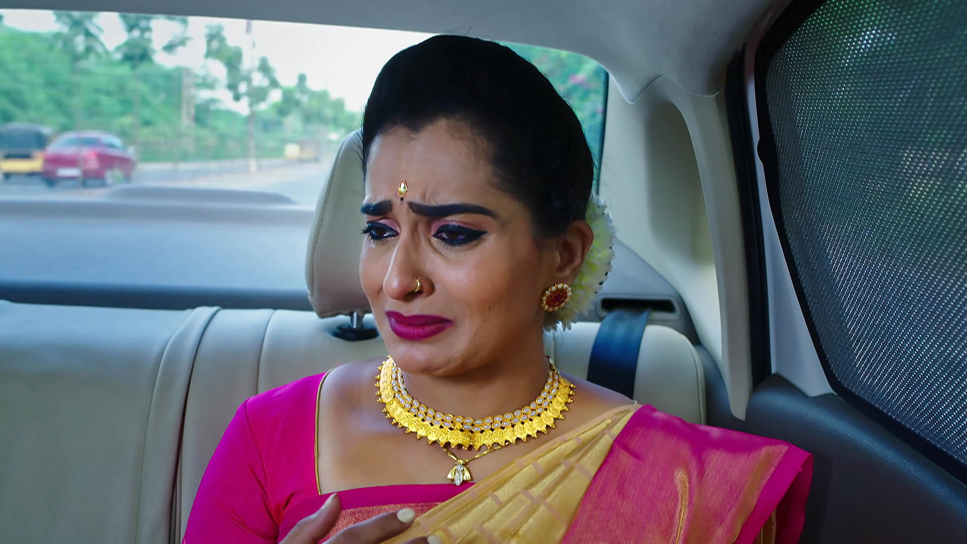Watch Karthika Deepam - Idi Nava Vasantham Episode 1204 on JioHotstar