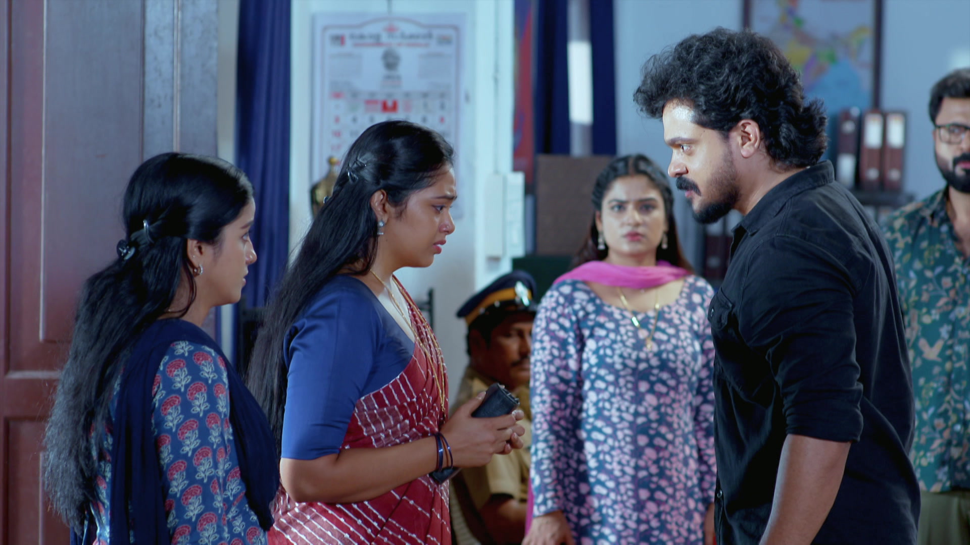 Watch Chempaneer Poovu S1 Episode 257 on JioHotstar