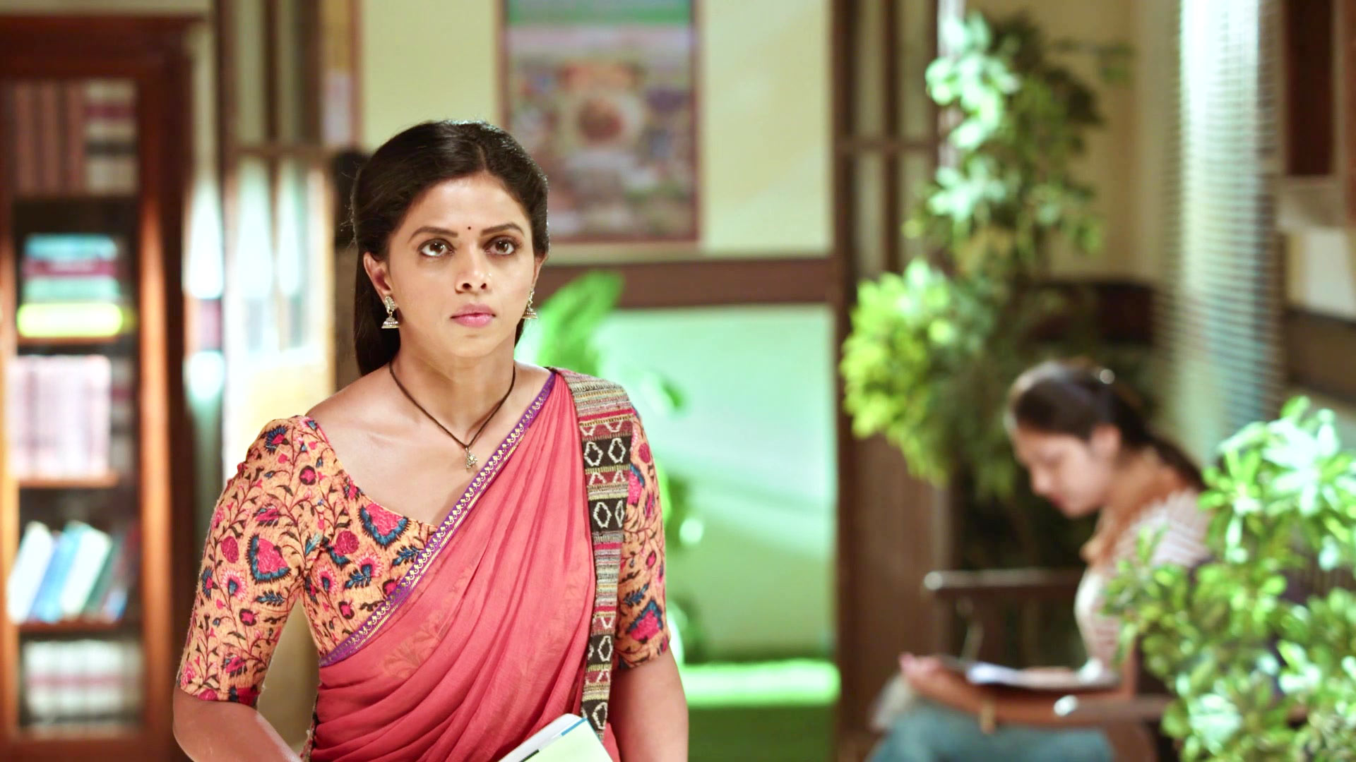 Vaiju to Move in a Hostel! - JioHotstar