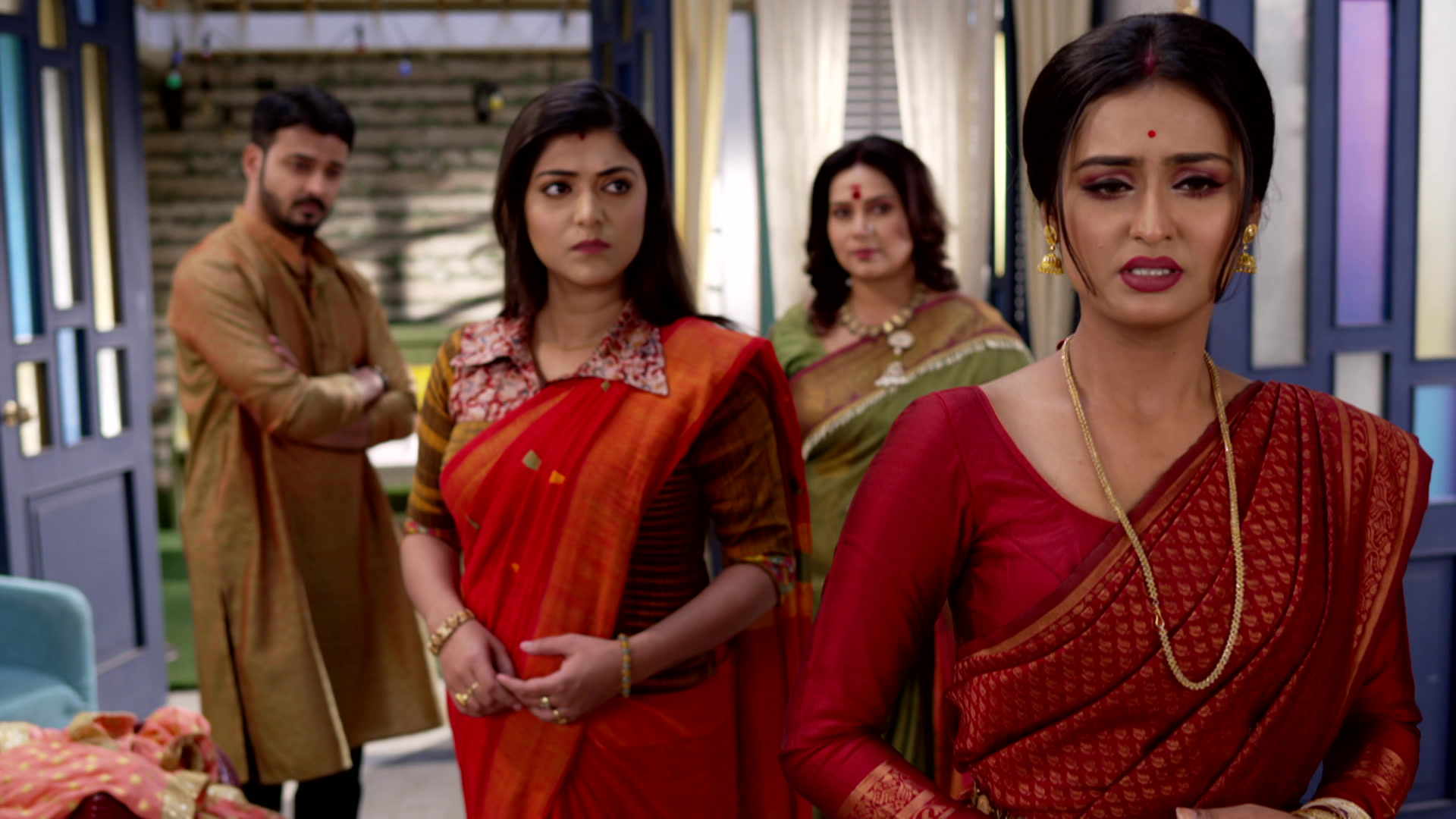 Watch Ponchomi Episode 127 on JioHotstar