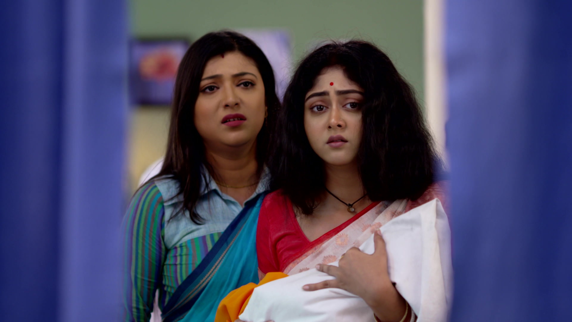 Watch Ponchomi Saves Kinjal Online