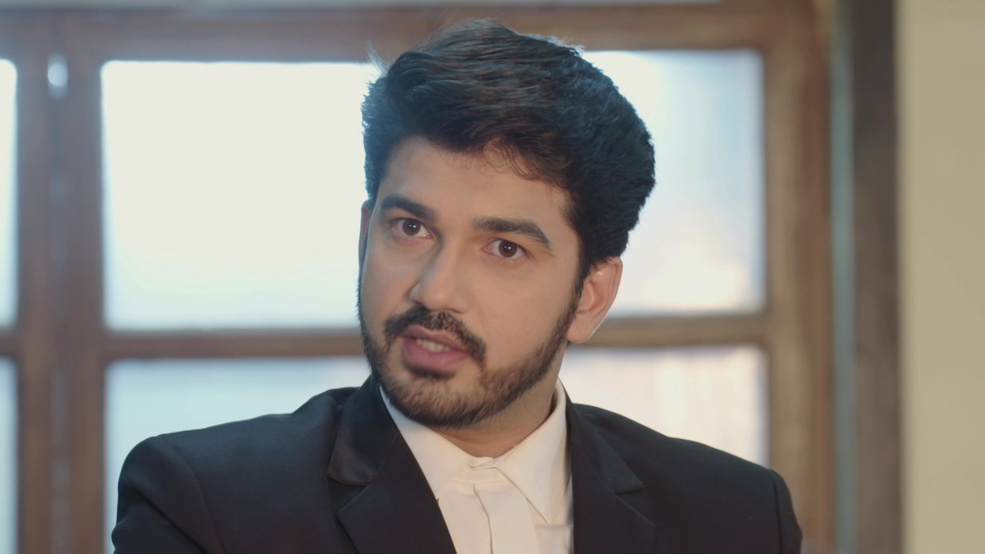 Watch Aboli Episode 818 on JioHotstar