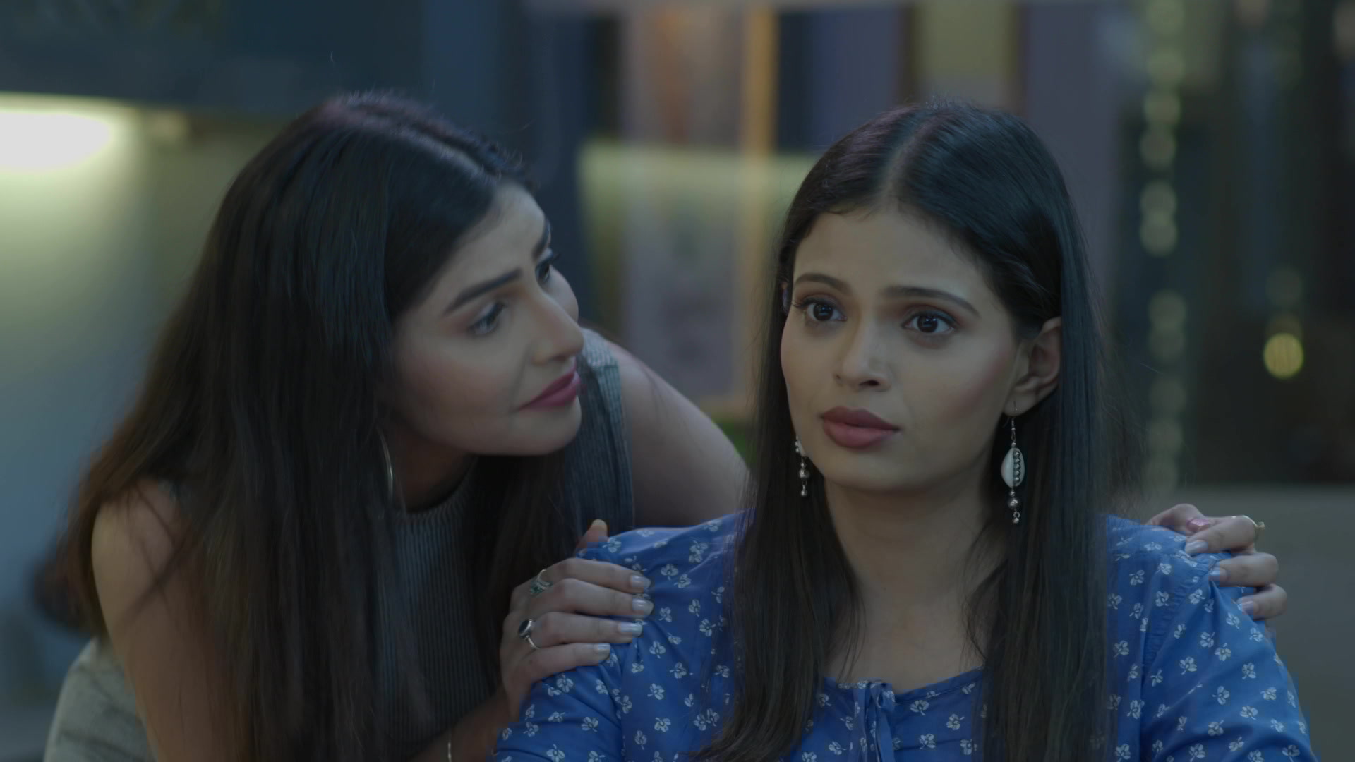 Watch tharala-tar-mag All Episodes | Watcho