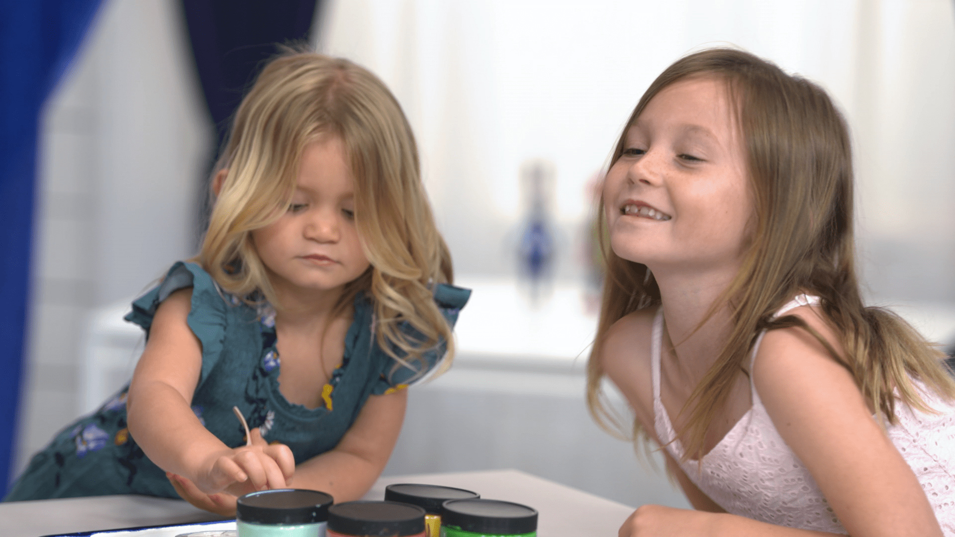 Watch Disney Family Sundays S1 Episode 18 on Disney+ Palestine | Arabic ...