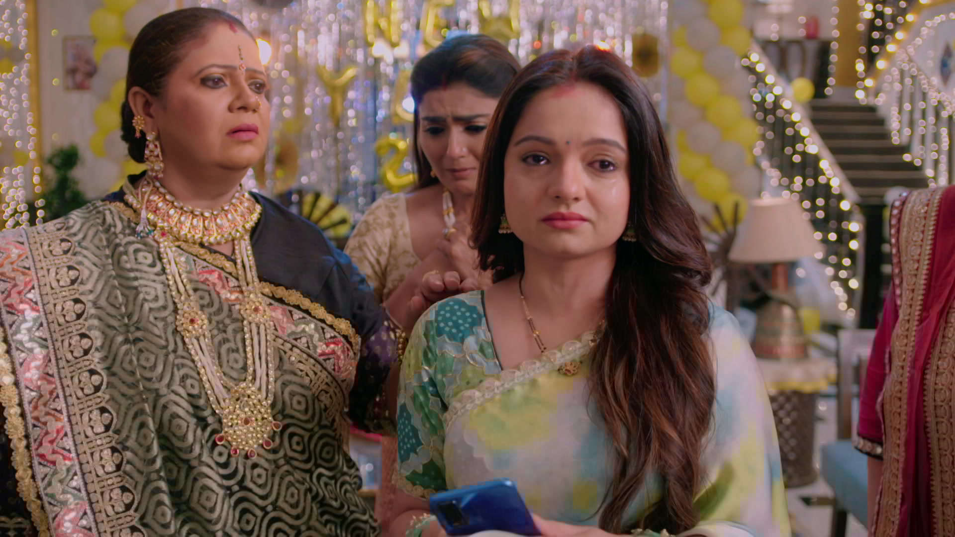 Watch Will Gopika Sign the Papers? Online