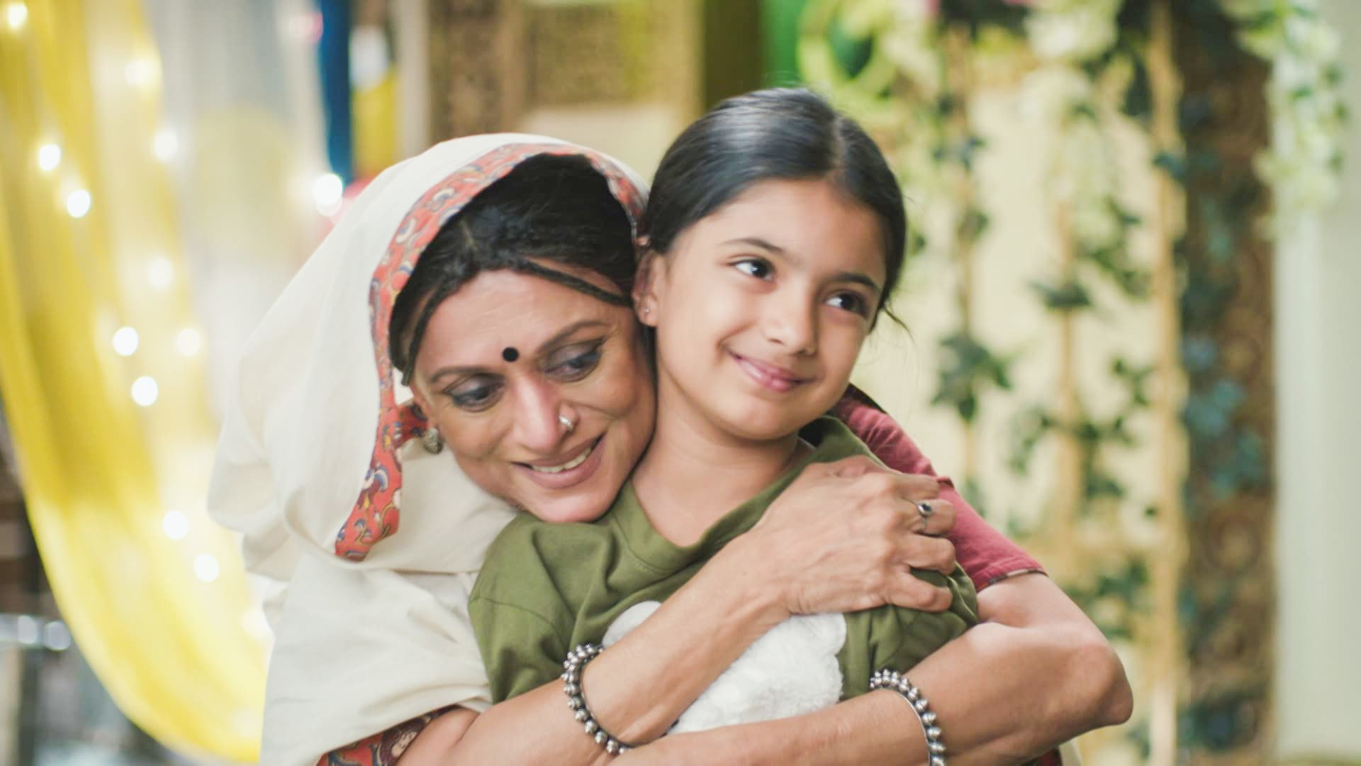 Watch Pandya Store S1 Episode 723 on JioHotstar