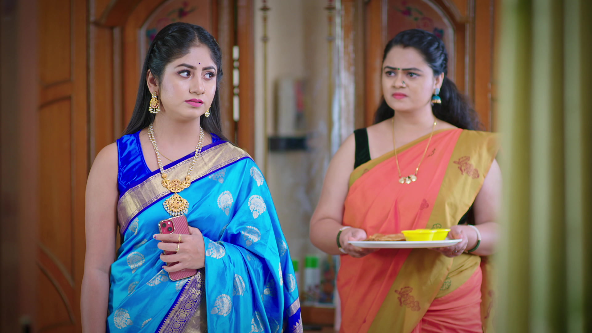 Watch Jenugudu S1 Episode 290 on JioHotstar