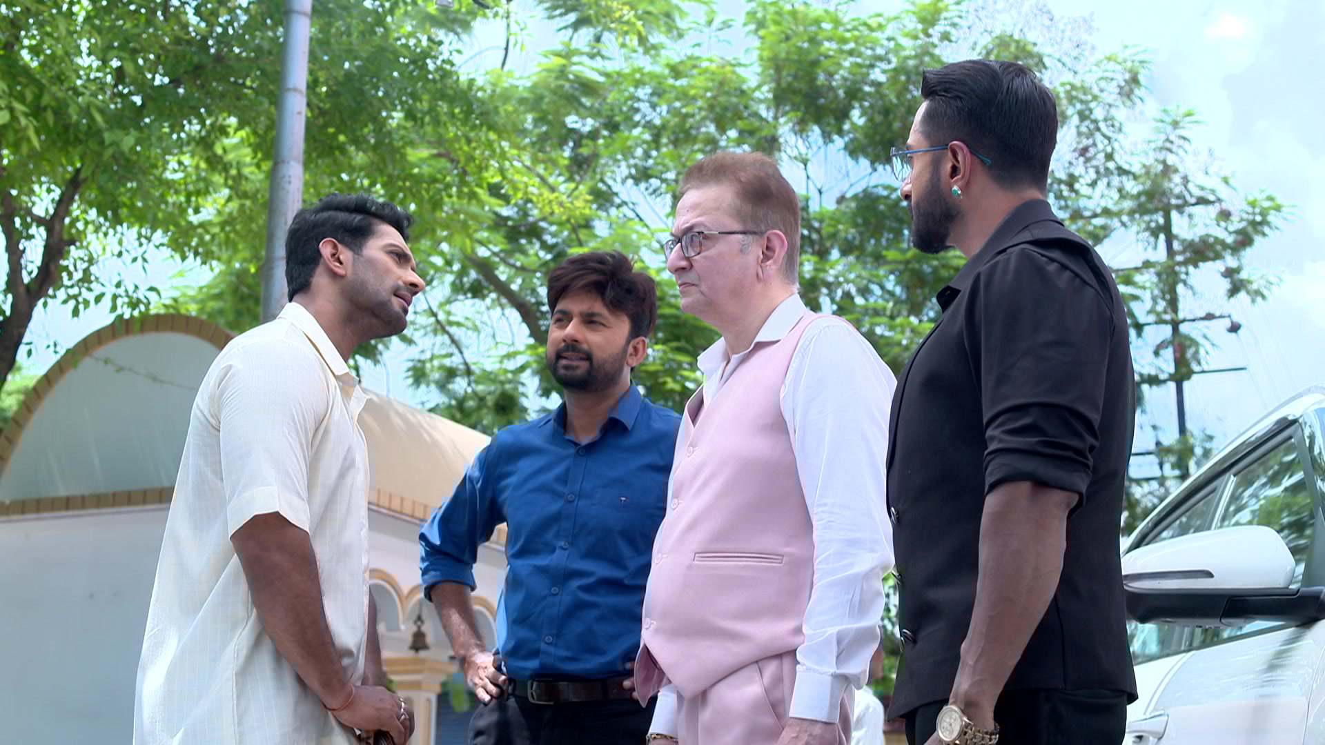 Watch Parashuram - Ajker Nayok S1 Episode 96 on JioHotstar