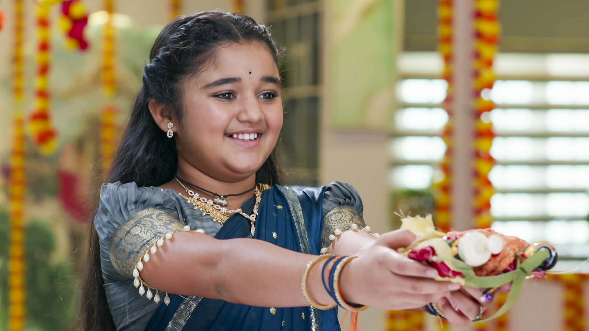 Watch Chinni Episode 293 on JioHotstar